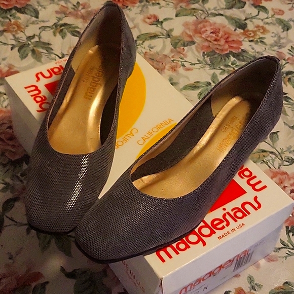 California Magdesians | Shoes | Vintage 8s California Magdesians Gray ...